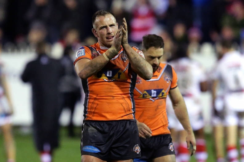 Lynch sets retirement date